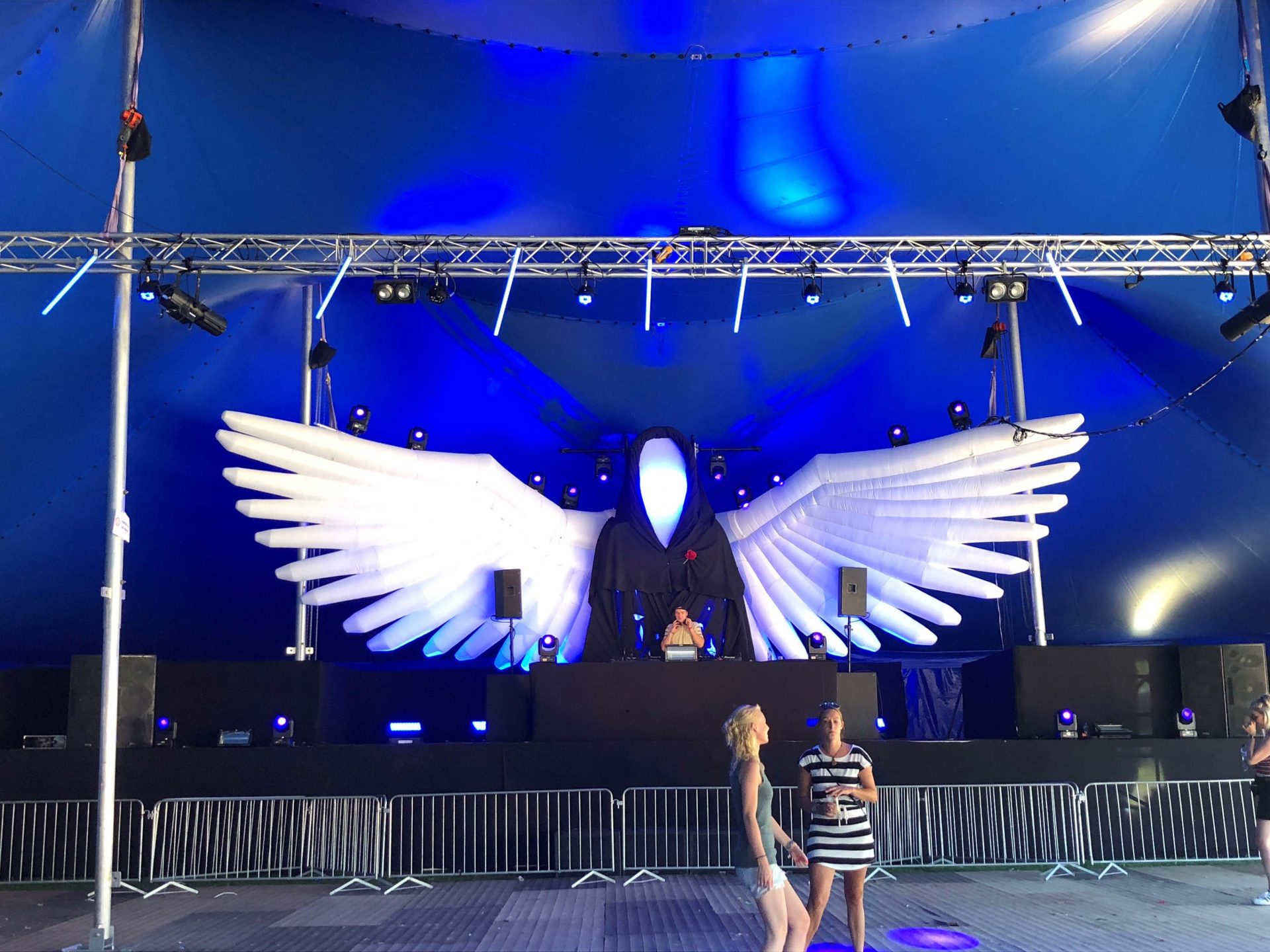 Wings - Airworks Rentals